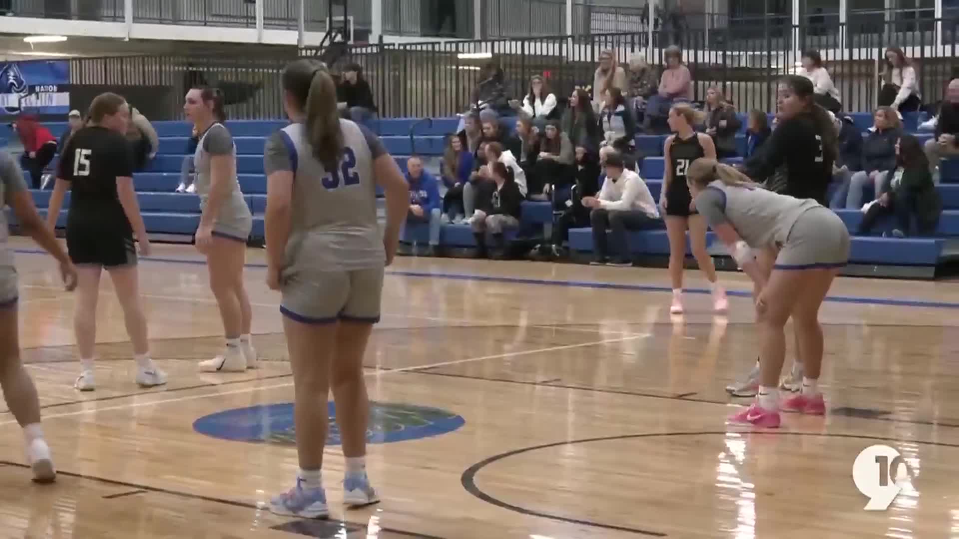 Twin sisters from St. Ignace face off in collegiate hoops battle ...