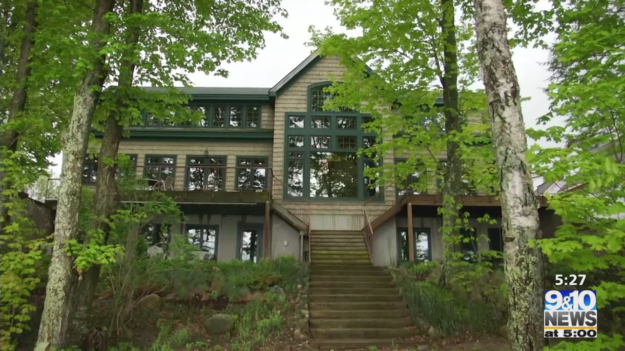 Amazing Northern Michigan Homes: Timber Frame Beachside Retreat – 9&10 News