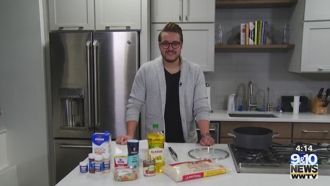 Xavier Cooks: One Pot Spanish Chicken and Rice – 9&10 News