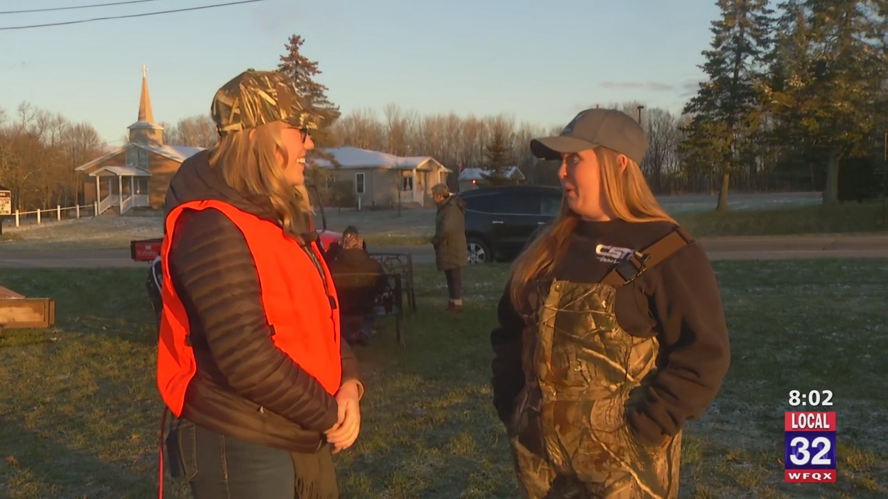 LIVE: Marion Buck Pole Ready For Deer On Opening Day – 9&10 News