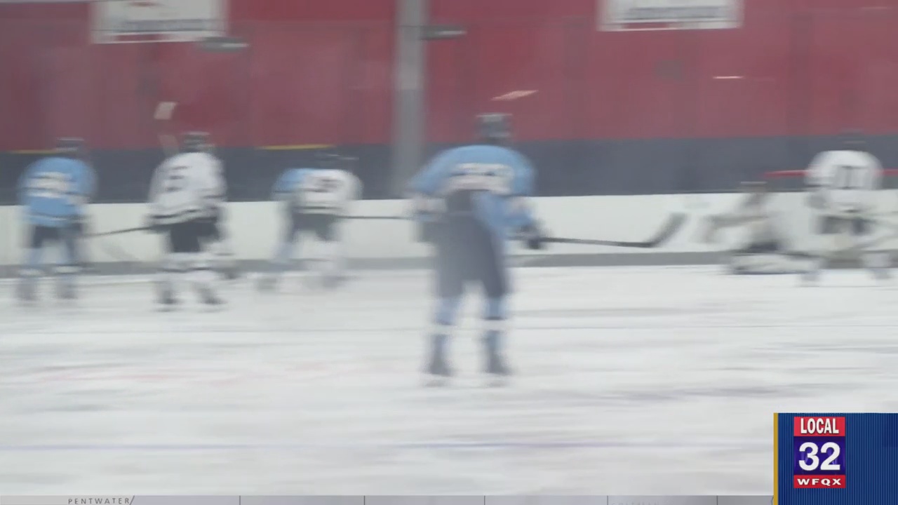 Petoskey Tops Tri-Valley Titans in Regional Opener – 9&10 News