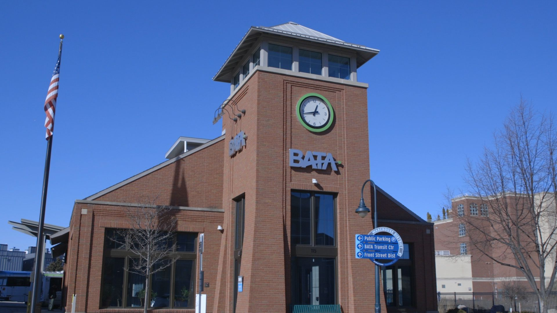 BATA introduces plan for downtown trolley service in Traverse City ...