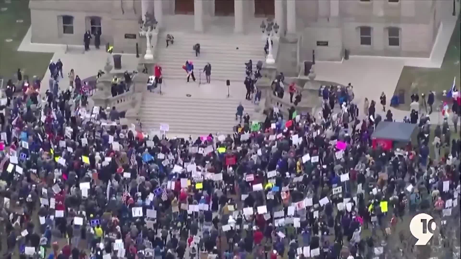 Anti-Trump protestors gather at Michigan Capitol – 910News.com