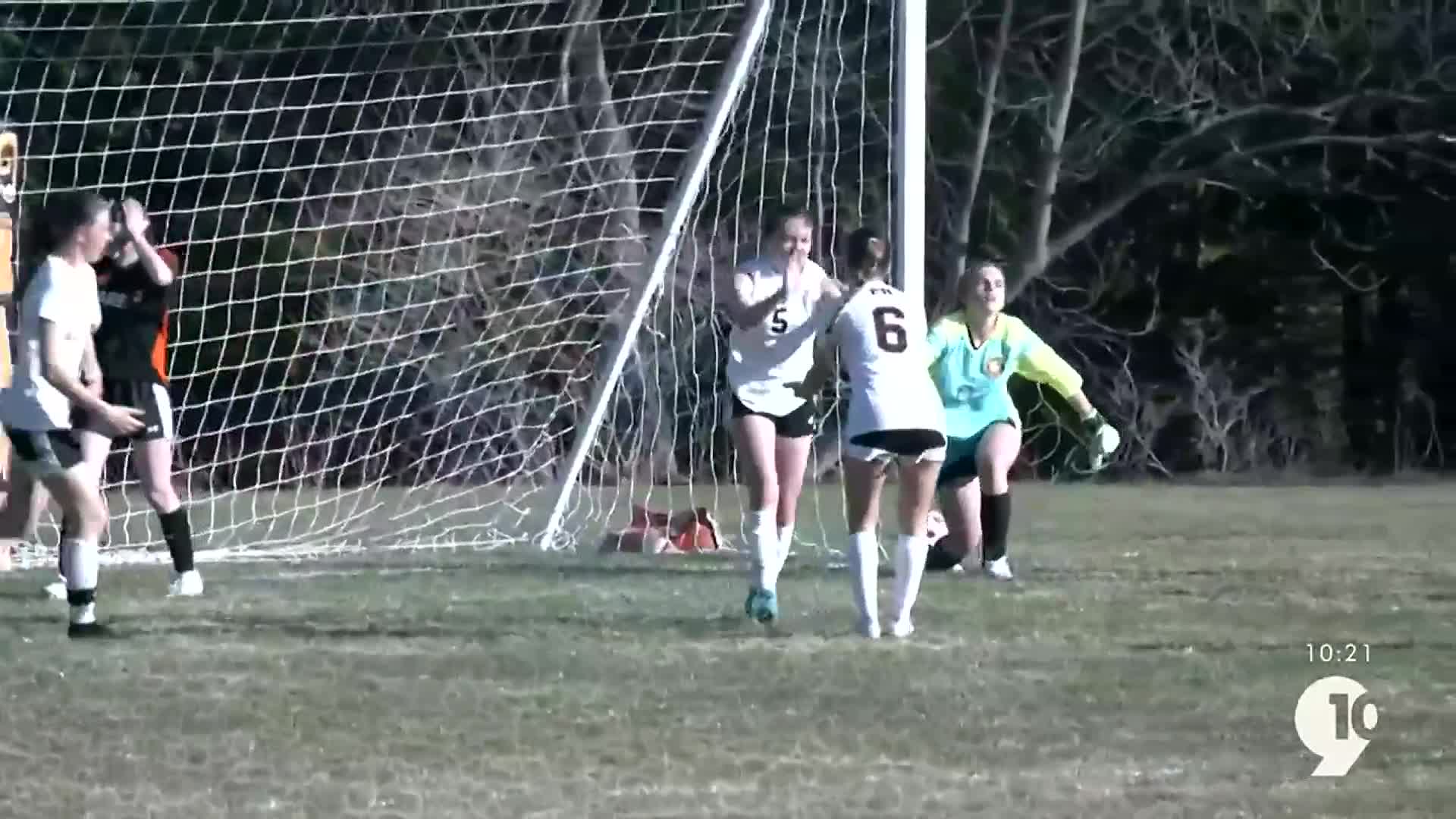 Elk Rapids Dominates Second Half in Win Over Harbor Springs – 9&10 News