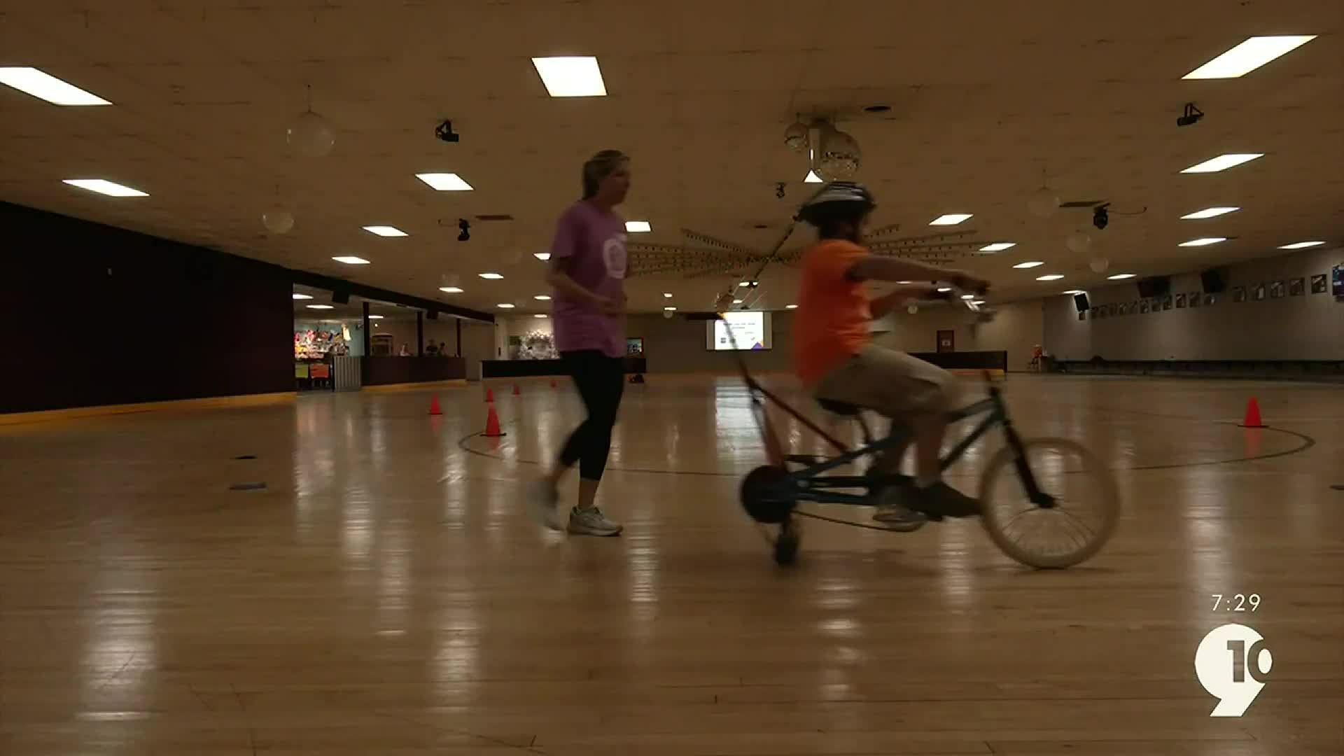 iCan Shine, iCan Bike Camp Teaching People with Disabilities How to Ride a Bike – 9&10 News
