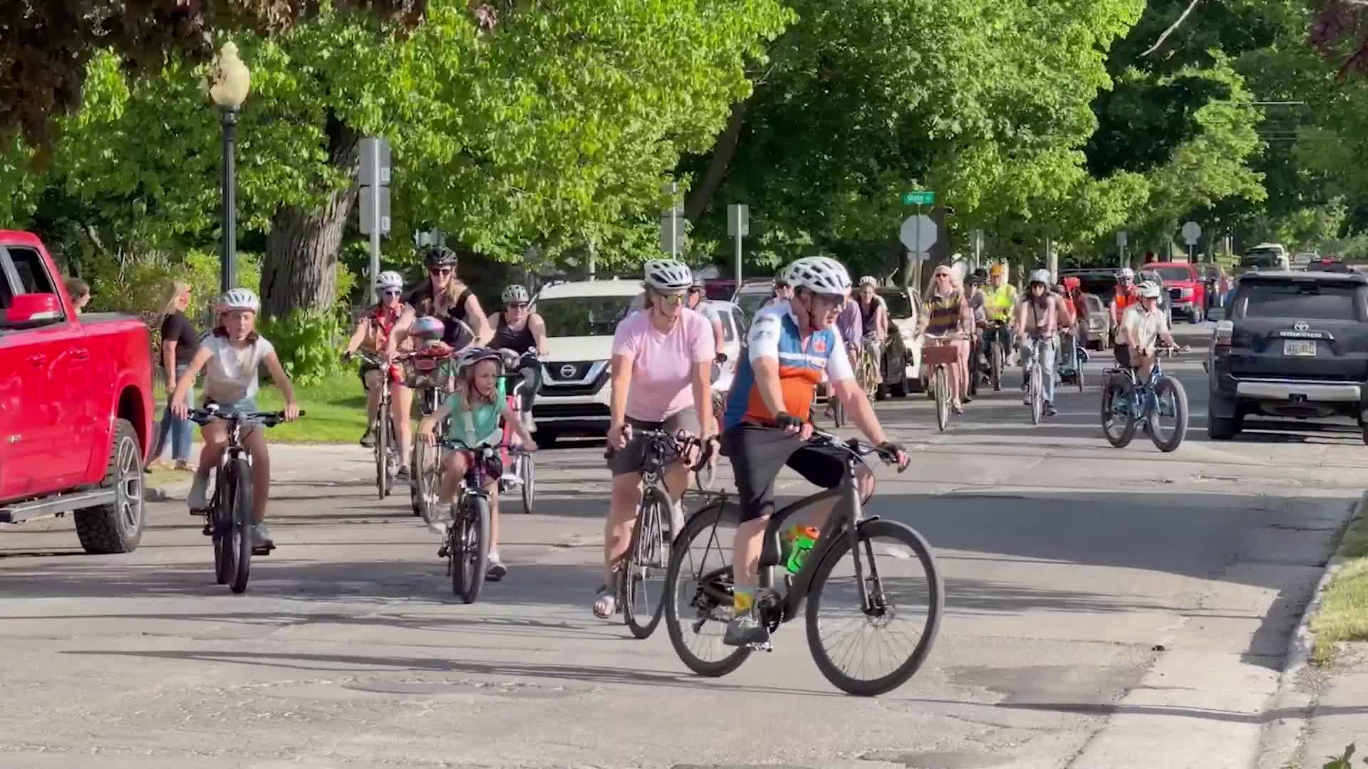 Traverse City Slow Roll spotlights bicycle-friendly community ...