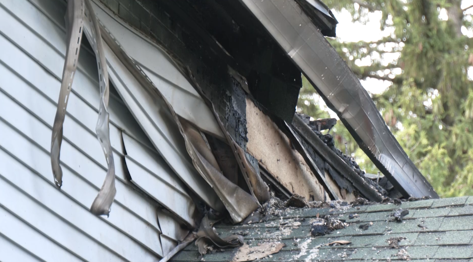 FSU helps students displaced by off campus fraternity fire – 9&10 News