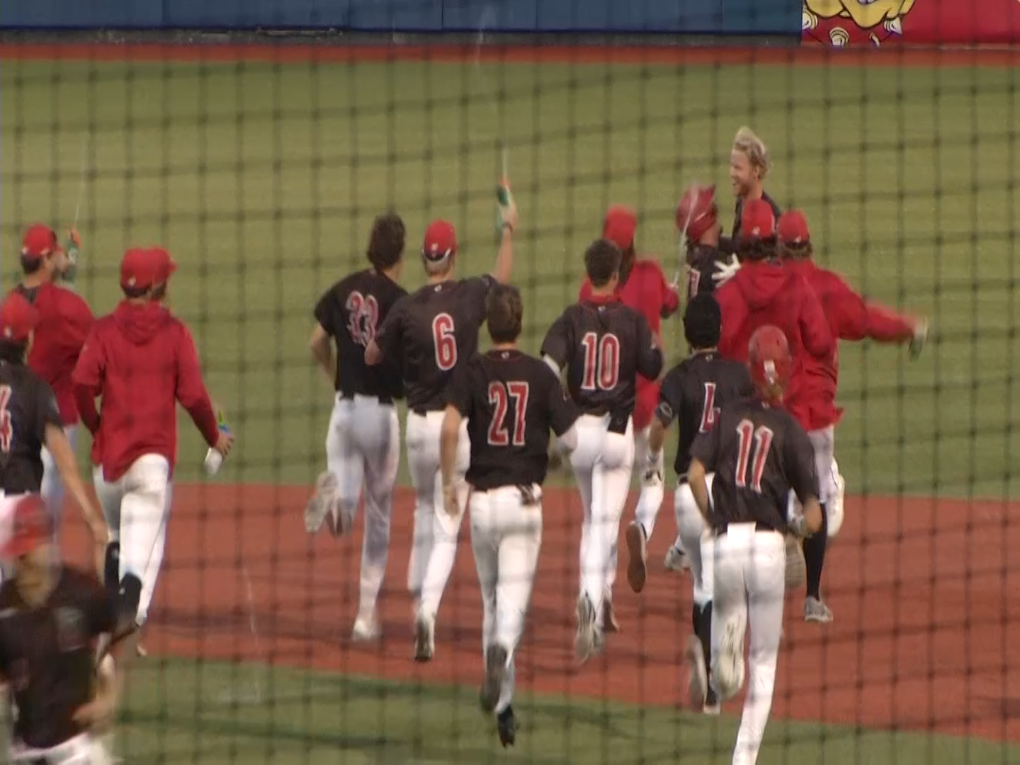 Mannelly’s heroics deliver walk-off win for the Pit Spitters – 9&10 News