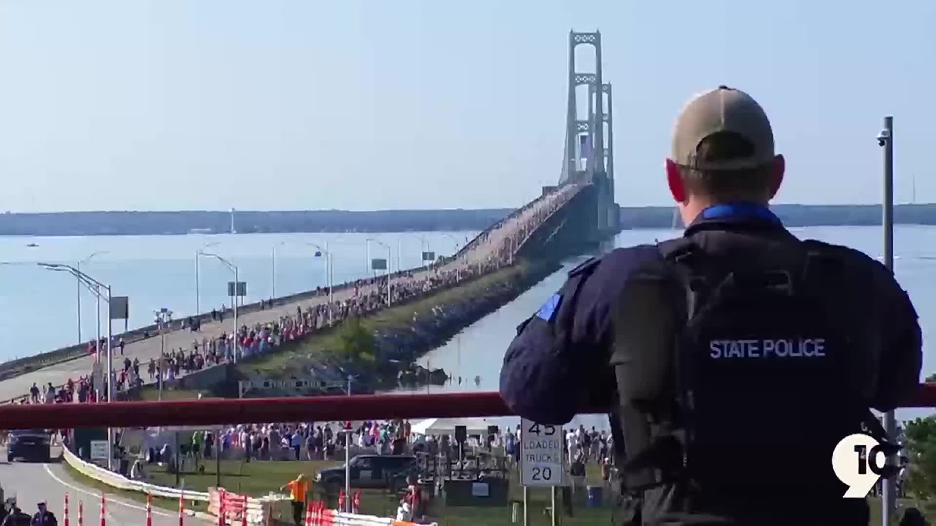 Huge numbers cross Mackinac Bridge for annual Labor Day Walk – 910News.com