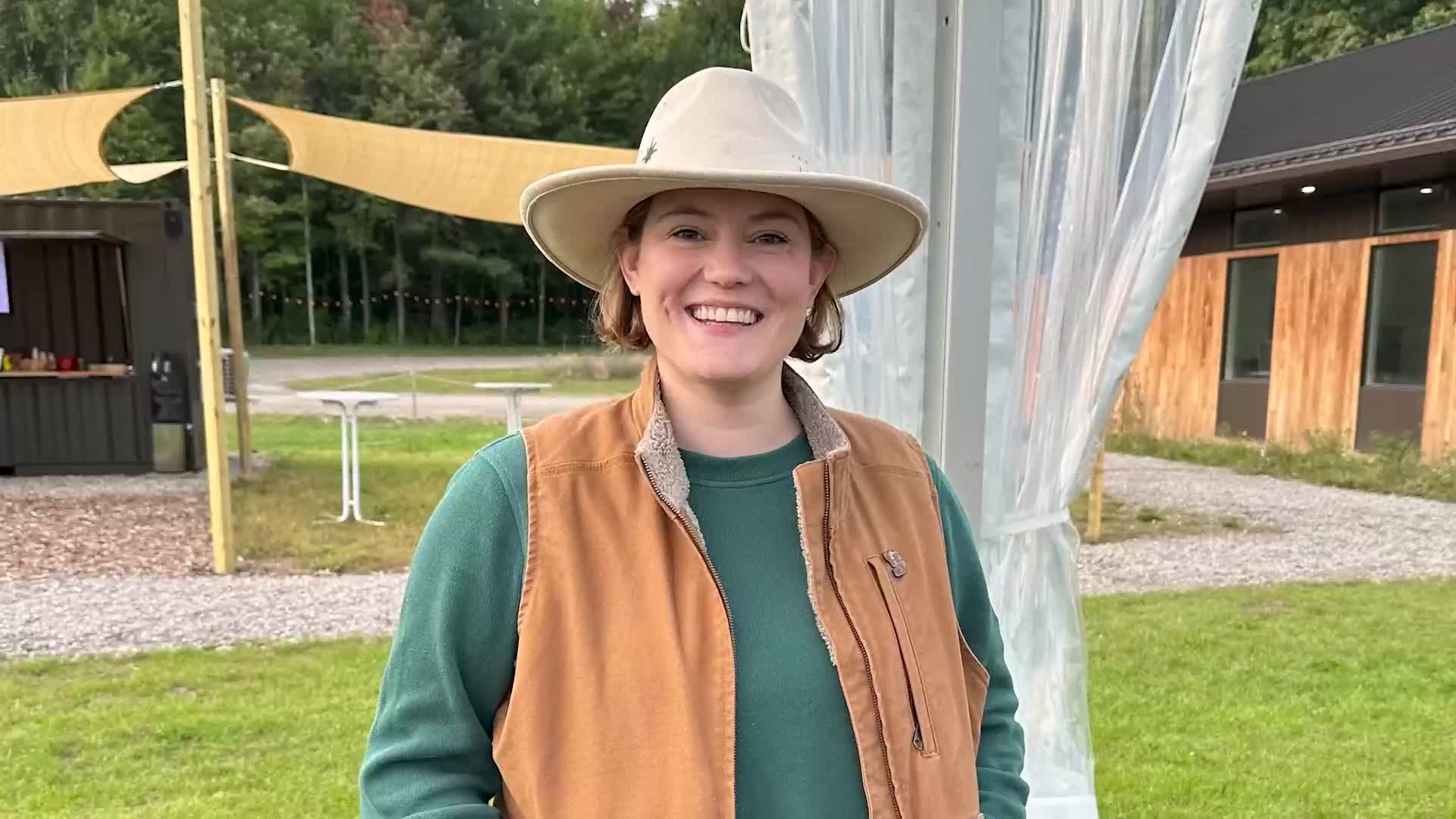 Crafting with Katy: Hat Burning – 9&10 News