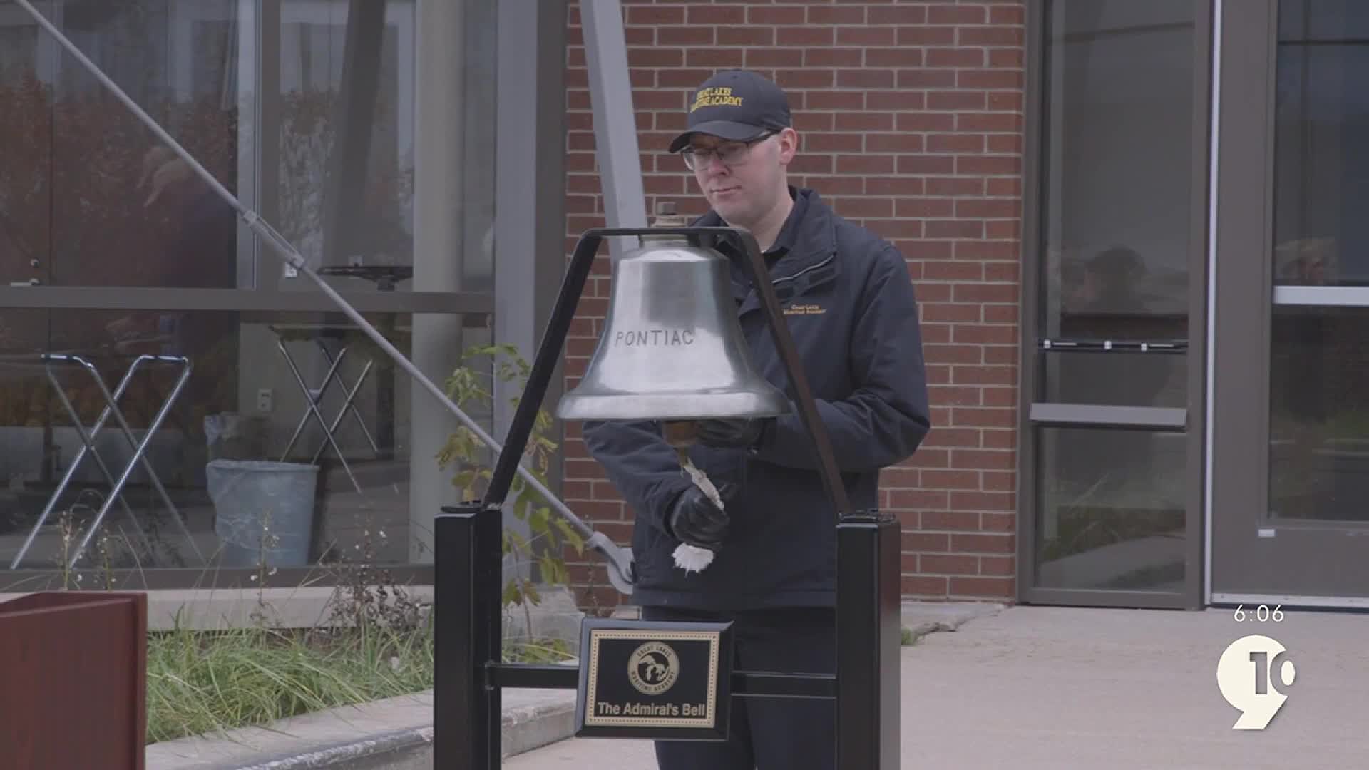 Edmund Fitzgerald memorialized with 31 rings of its bell at Great Lakes ...