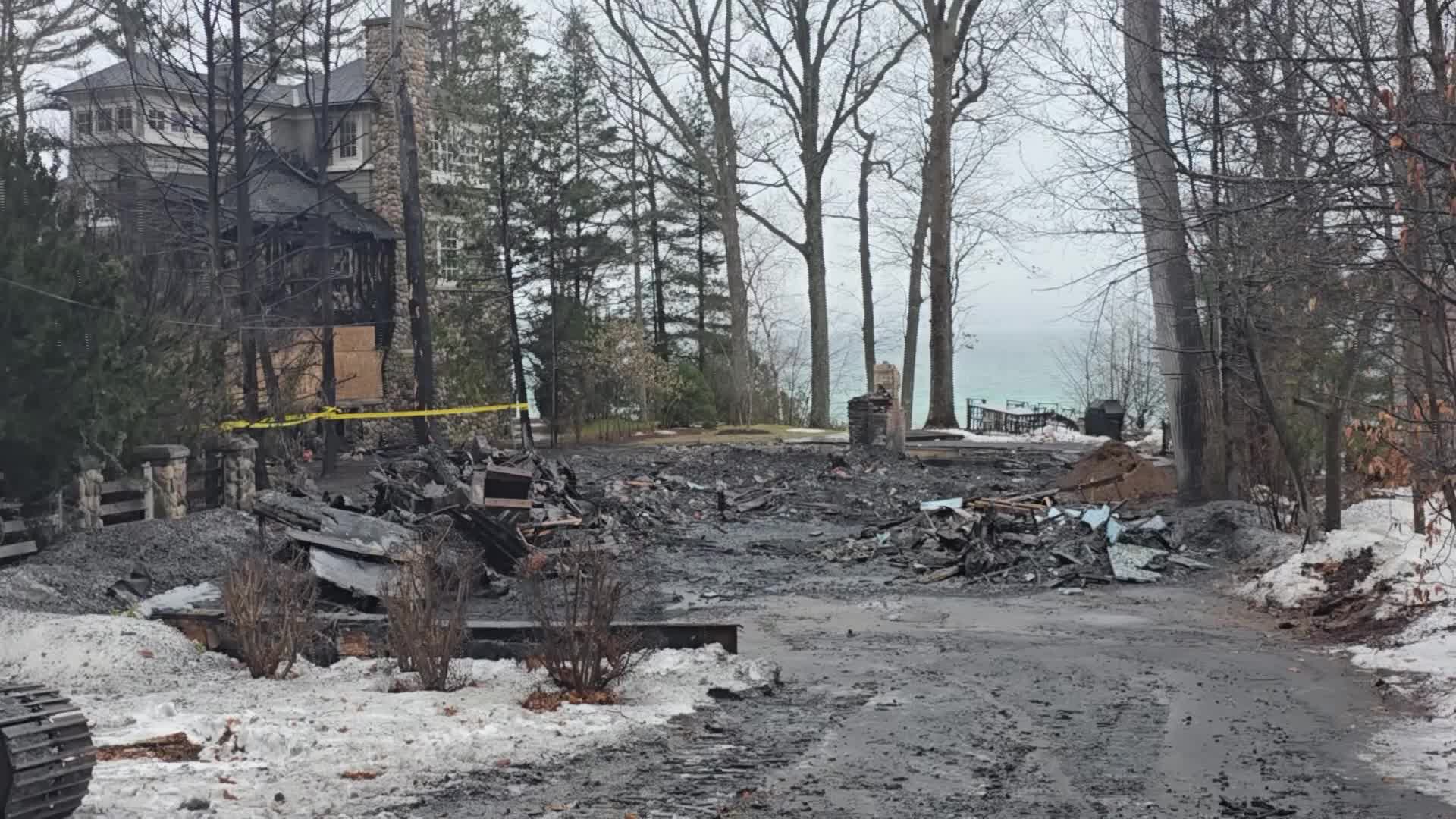 Strong winds fuel devastating fire in Glen Lake, drawing multi-agency ...